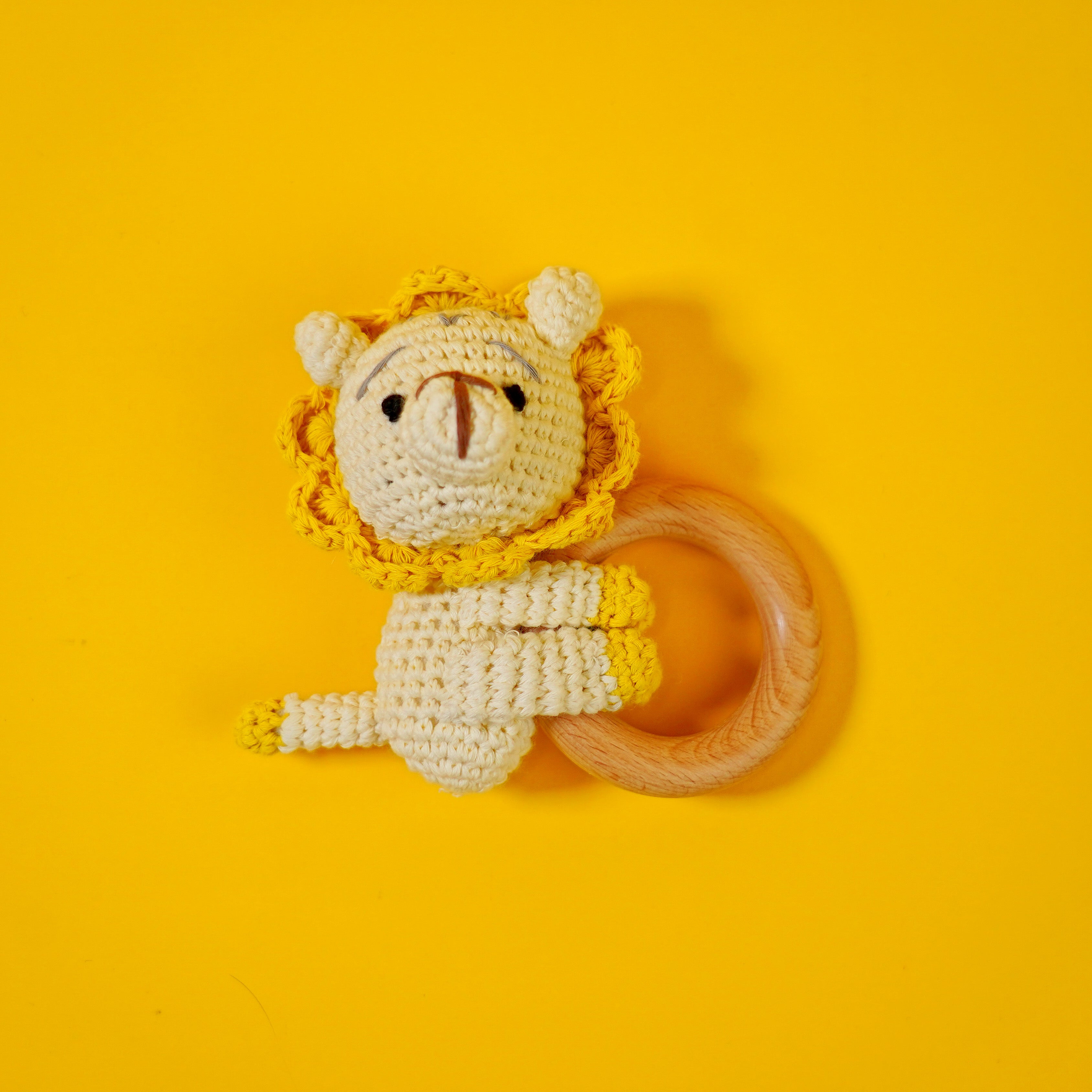 Baby Rattle Shaker Lion Toy with Wooden Teething Ring – Woodemon